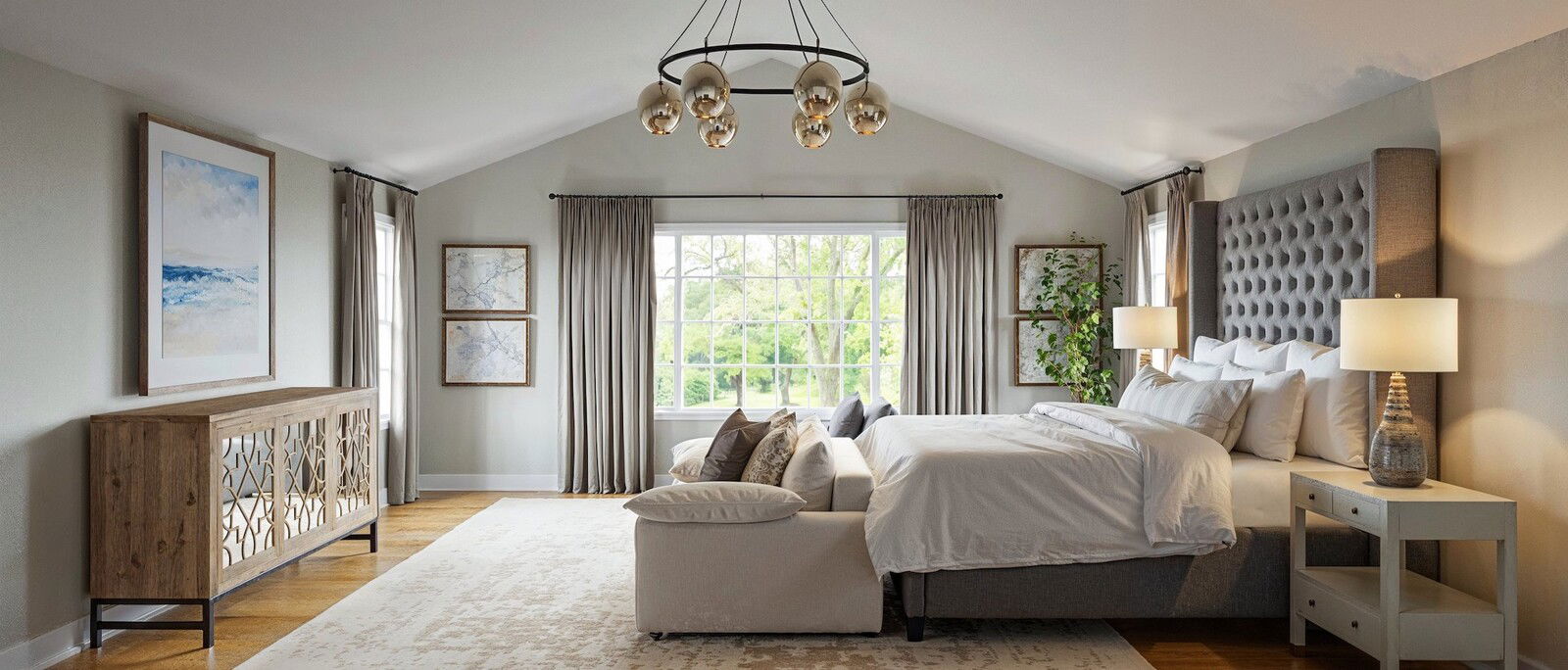 High End Family Cottage with Patio | Decorilla