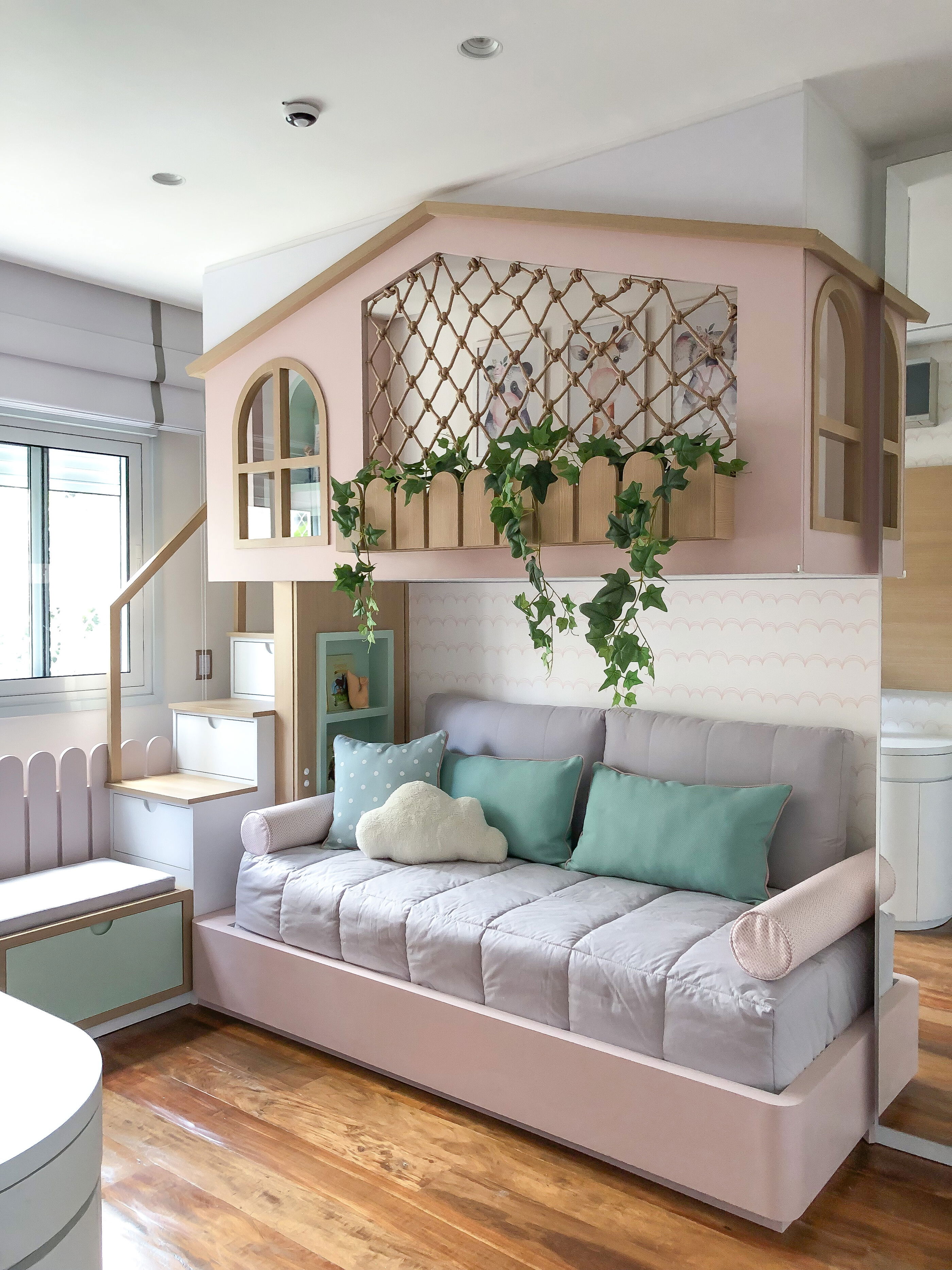 Top Contemporary Interior Designer, Barbara C. | Decorilla
