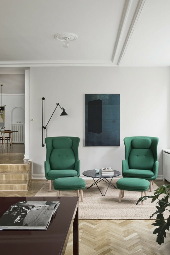 How to Use Bold Paint Colors in Your Living Room How to Use Bold Paint Colors in Your Living Room